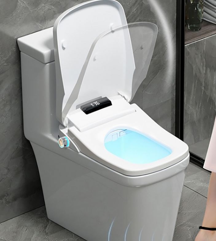 Capac WC Inteligent cu telecomanda, model patrat, functie bideu, senzor ...